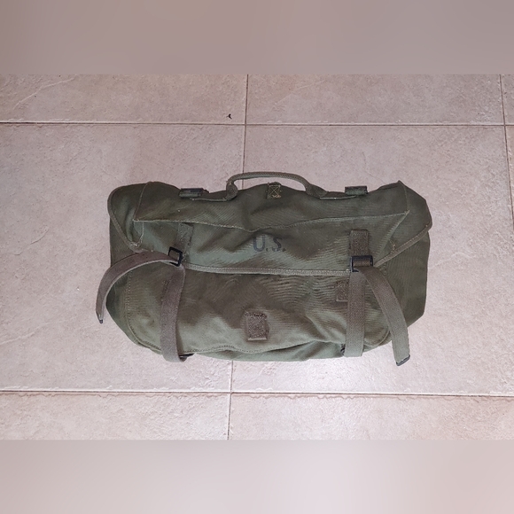 Midlands Fabric Co. | Bags | Vintage M 945 Military Field Cargo Pack ...